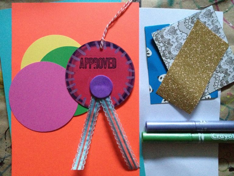 Paper medals | Muckykids Art Studio